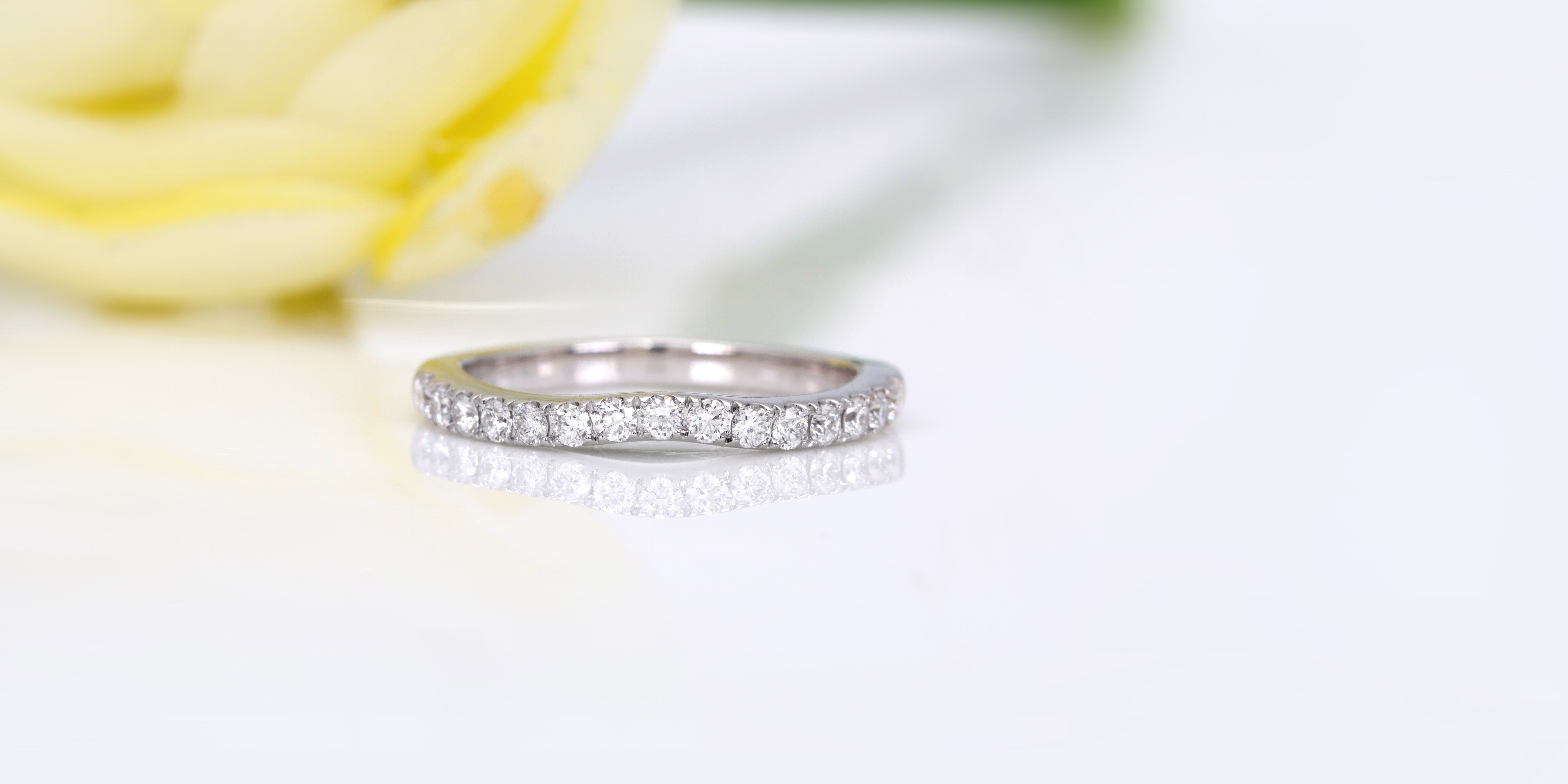 What are promise rings, and what do they symbolise? – Sonny's Jewellers